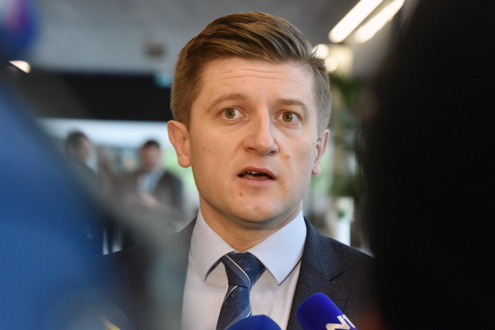 MINISTAR MARIĆ: Neće biti nekog velikog udara na potrošače | Pametnima ... MINISTAR MARIĆ: Neće biti nekog velikog udara na potrošače | Pametnima ...